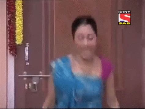Daya Bhabi Garba Dance Darba Dance GIF DayaBhabiGarbaDance DarbaDance Moves Discover Share