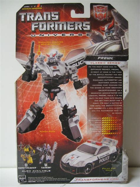 Hasbro Transformers Universe Deluxe Class Classic Series Autobot Prowl