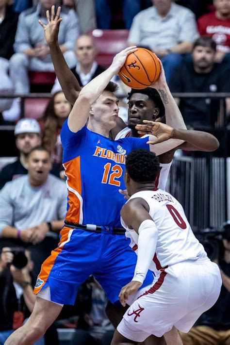 Gene Frenette Gators Best Route To Ncaa Tourney Is Alleviating Burden