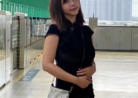 台灣推主大屌漢生 Hanson，台男黃推約砲大神漢哥，什麼 Ig 小模都幹過還拍成 A 片，懶覺比千元鈔票還長，妹子操到翻白眼無碼 A 片總整理，fansone、swag 雙棲網黃 ．純真子看妹台