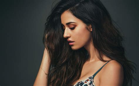 Disha Patani Hd Wallpapers Top Free Disha Patani Hd Backgrounds