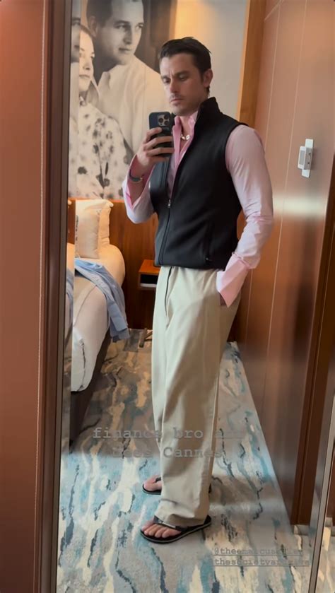 Antoni Porowskis Feet