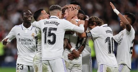 레알 마드리드 카디스에 2 1 승리선두 바르셀로나 승점 2점 차 추격