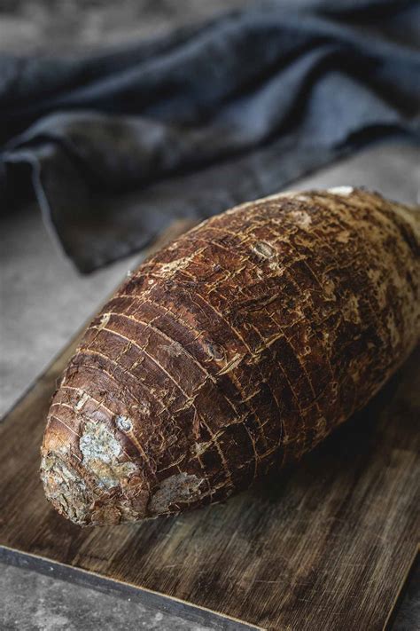 What Is Taro Root And What Does It Taste Like