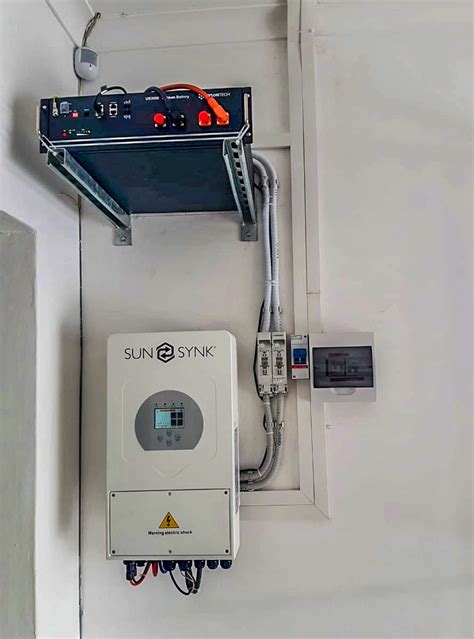 Ons Het 9 X 330w Son Panele In Die Haywire Electrical