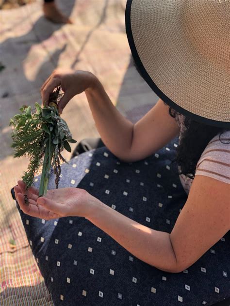 ענת ברנע טיפול רגשי והנחית קבוצות