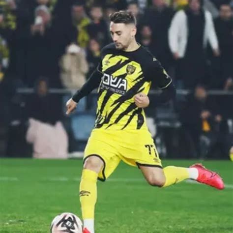 איציק קורנפיין בית