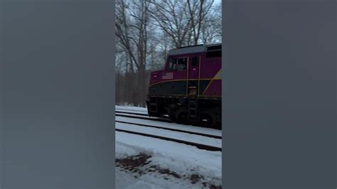 Mbta F40ph 3c 1029 Passing Another F40 Mbta Train Bostonext