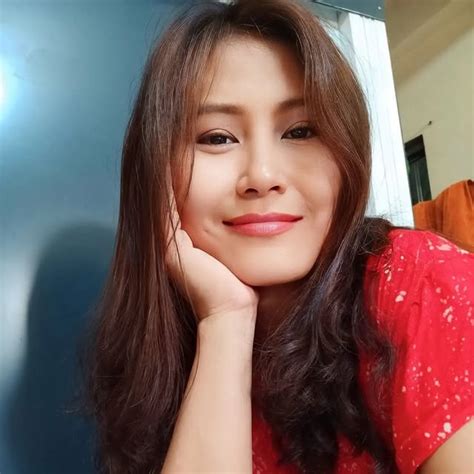 Yee Myint Yee Myint • Threads Say More