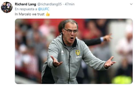 Marcelo Bielsa Dirigió La Práctica Del Leeds United Con Un Tapaboca Los Divertidos Comentarios