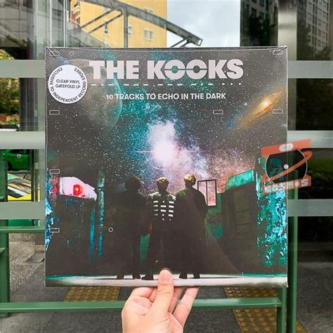 แผ่นเสียง The Kooks 10 Tracks To Echo In The Dark Clear Vinyl