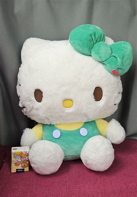【日本直達 ️】最🆕️款 Hello Kitty大公仔 奶油梳打娃娃 綠色hello Kitty 凱蒂貓 吉蒂貓 40 Cm 興趣及遊戲 玩具 And 遊戲類 Carousell