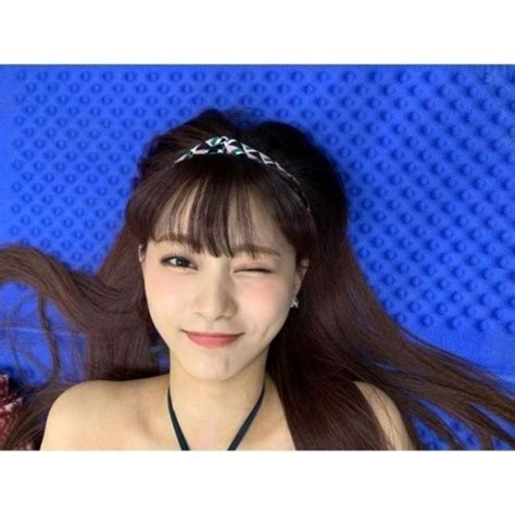 ボード「ツウィ」のピン