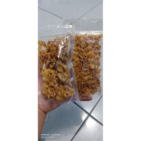 Jual Mie Kriting Pedas Mi Kremes Mi Kriuk Mi Kribo Malang 2000 Ribuan Shopee Indonesia