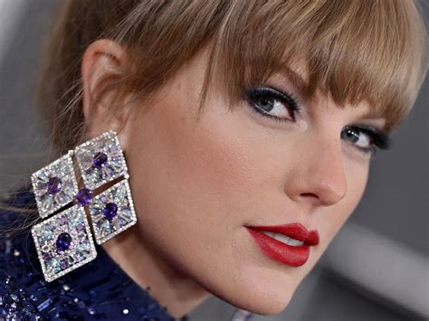 Taylor Swift Lipstick Color