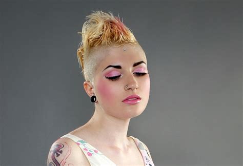 25 Bold And Chic Mohawk Hairstyles For Women Hairdo Hairstyle