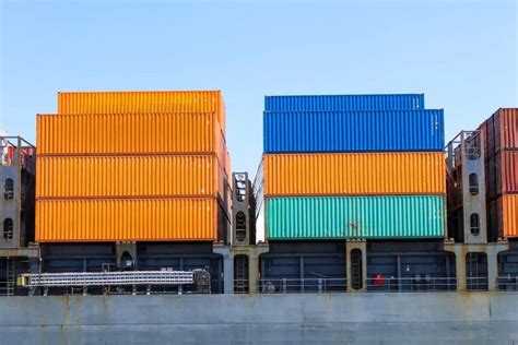 A Complete And Simple Shipping Container Stacking Process Shipping