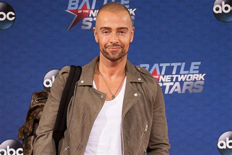 Joey Lawrence Recalls Chasing Moms Mugger Down The Street At Age 5