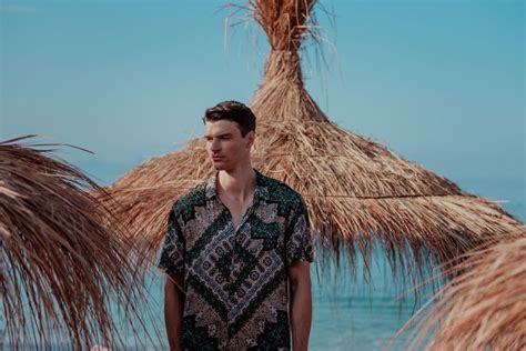 Press Refesh Lofficiel Hommes Malaysia