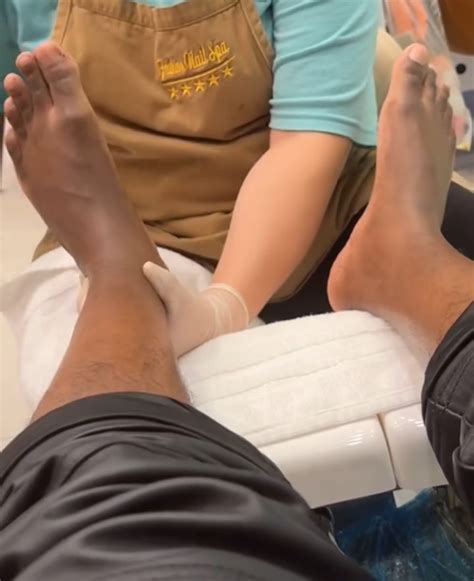 Lawrence Robinsons Feet