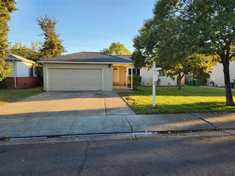 228 E Churchill St Stockton Ca 95204 See Est Value Schools And More