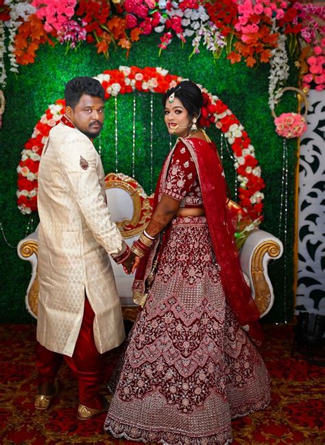 Cupal Shoot In 2025 Couple Posing Couple Photos Poses