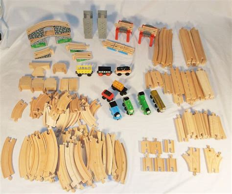 Thomas The Tank Engine Wooden Wood Train Tracks 137 Pieces 1808357542