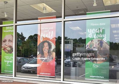 18 Weight Watchers Meeting With Local Members In New York City Photos