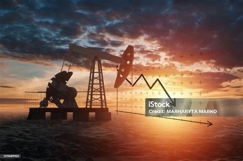 석유 펌프 일몰에 데릭 산업 석유 생산 유가는 화살표 아래로 그래프 기술 개념 화석 에너지원 탄화수소 복사 공간 혼합 미디어 0명에 대한 스톡 사진 및 기타 이미지 Istock