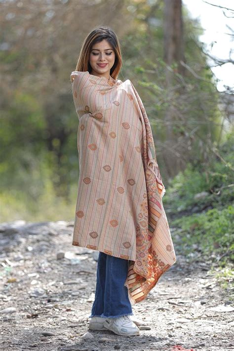 Steady Beige Colour Shawl With Flower Pattern Style Bold And Dense