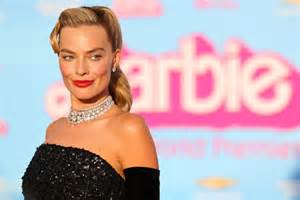 Galerie Sexy Herečka Margot Robbieová Barbie Ukázala Svého Kena