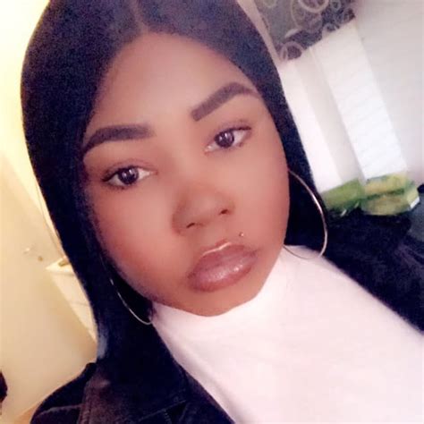 Babe Red Mizsandrared • Threads Say More