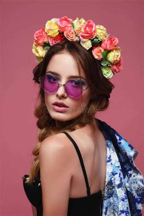 Bella Ragazza Fotografia Stock Immagine Di Adulto Modo