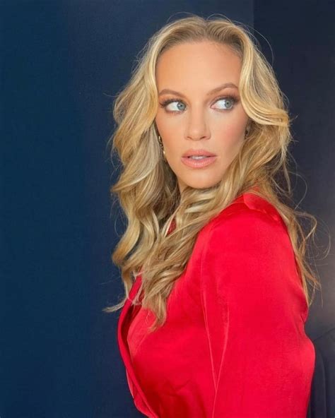 Danielle Savre Rain In La Has Me Dreaming About This Day⛈️👙 📸 Danielepiersonsbeauty