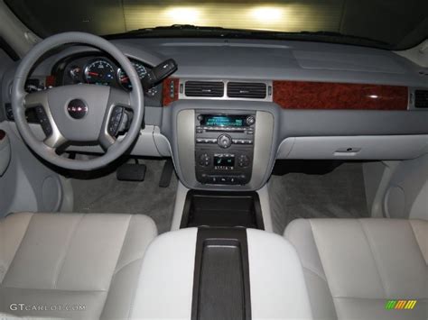 2013 Gmc Yukon Slt Dashboard Photos