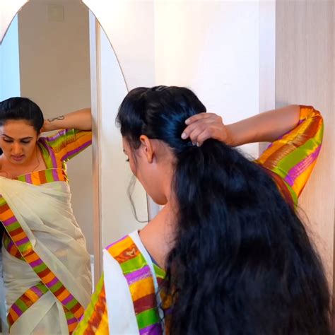 Mallu Tv Actress Anu Joseph Hot Pose In White Saree