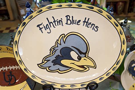 Alums Chute Eldreth Develop Ud Themed Pottery To Be Used For Special Ts