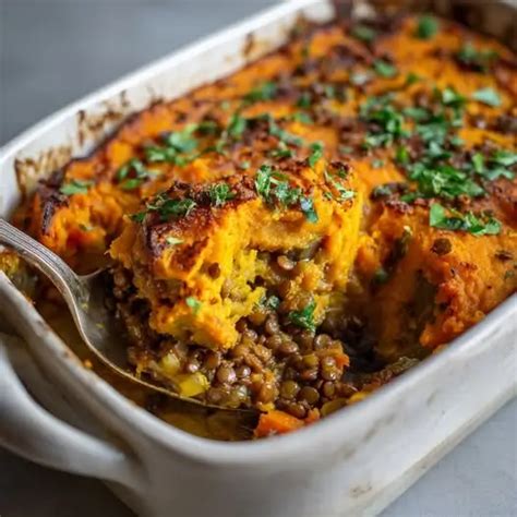 Parmentier Végétal Aux Lentilles Corail Et Purée Épicée De Patate Douce
