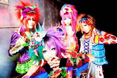Pin By 𓋹 On V系 Jr Visual Kei Oshare Kei Decora Harajuku