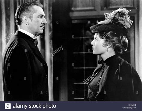 Pictures Of Elaine Devry