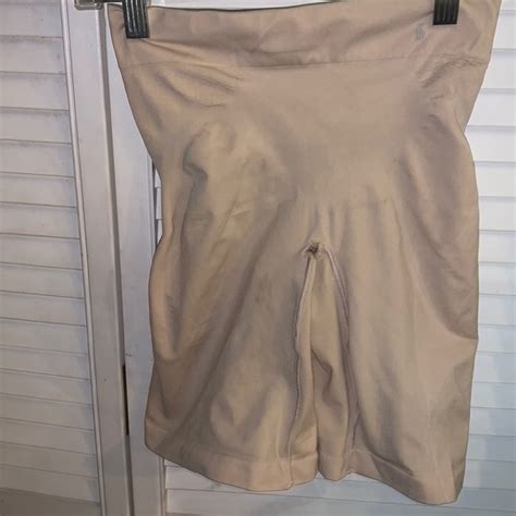 Barely There Intimates And Sleepwear Barely There Size Med Crotchless