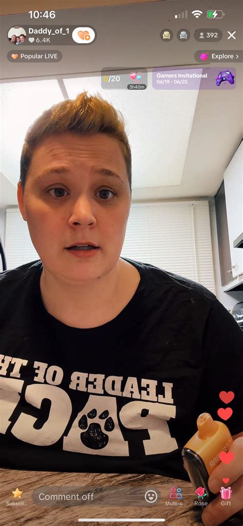 D Yelling At Her Phone Again Lol🤣🤣🤣 Rscissorsistersdrama