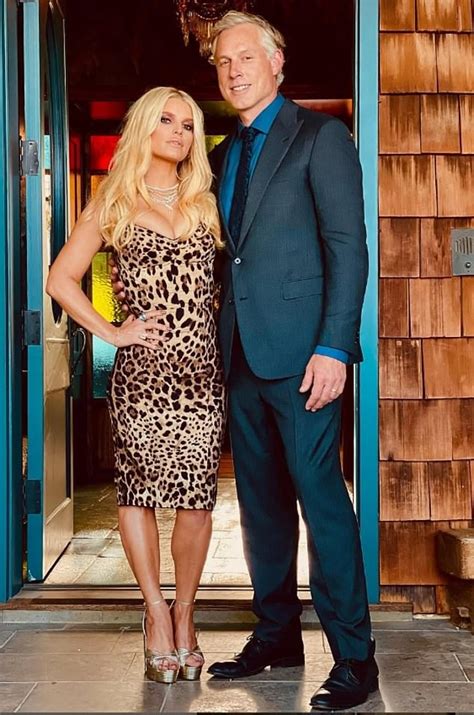 Jessica Simpson 45 Dishes She Gets Naughty In Bed With 80s Rocker