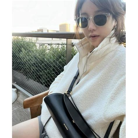 Her Face Is Astonishing 8 Portraits Of Lee Ji Ah The Star Of