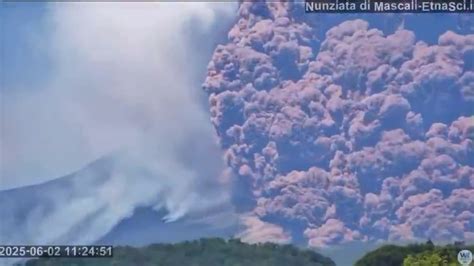 Clearest Wide View Of The Pyroclastic Flow Generated By Todays