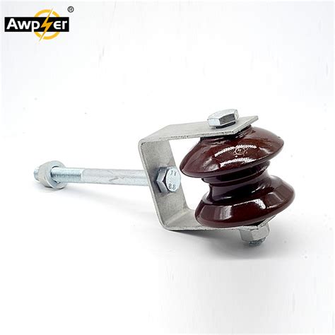 Shackle Type Porcelain Insulators With D Bracket Clamp And Tension Clamp