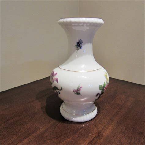 Bareuther Waldsassen Floral Gold Design Bavaria Germany Porcelain Vase Shoaza