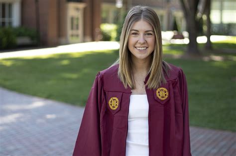 Elongrad 2021 Spotlight Elisabeth Wright Sociology Today At Elon Elon University