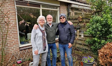 Koos En Greet Koster Uit Houten Vormen Een Gastgezin Voor Een Turkse Vluchteling Dit Verrijkt