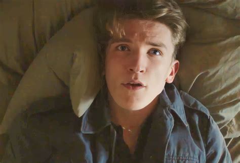 Ewan Mitchell As Tom Bennet Personajes De Got Chistes Geniales Personajes Disney